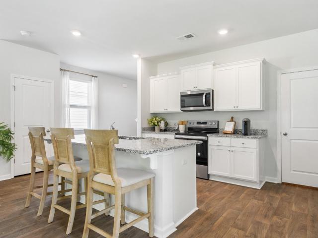 1052 Mulligan Dr, Manning, SC 29102 | MLS #25016 | Compass