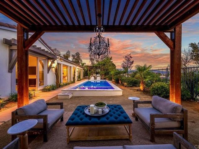 1052 Mountain Ash Ave, Chula Vista, CA 91914