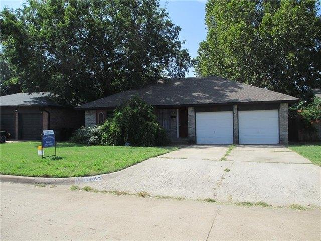 1052 NW 7th Pl, Oklahoma City, OK 73160