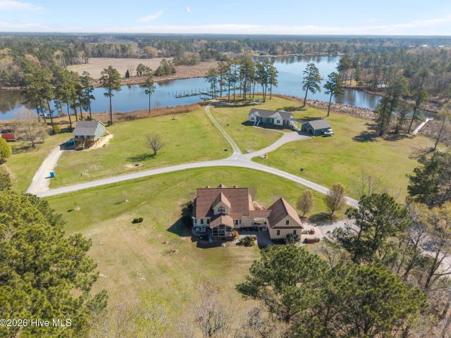 1052 N Creek Drive
