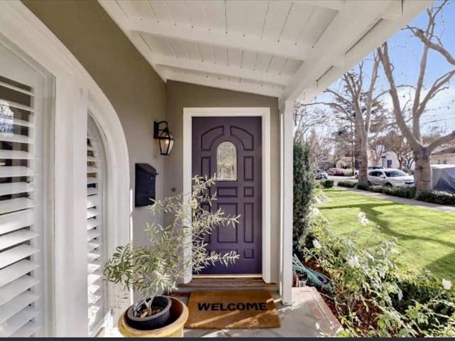 1052 Carolyn Avenue