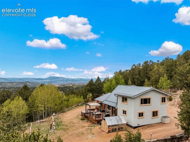 1052 Crown Point Circle