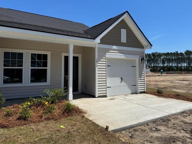 1052 Dusk Dr, Summerville, SC 29486