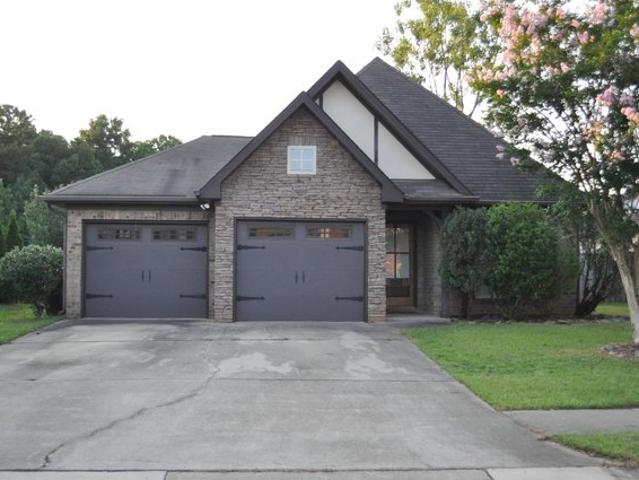 1052 Emerald Ridge Dr, Calera, AL 35040