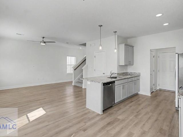 1052 Grayson Avenue