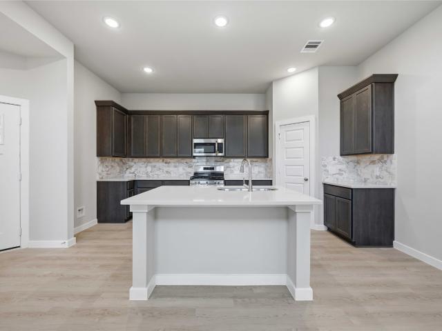 1052 Lilly Lane