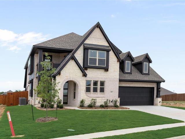 1052 Pineview Lane