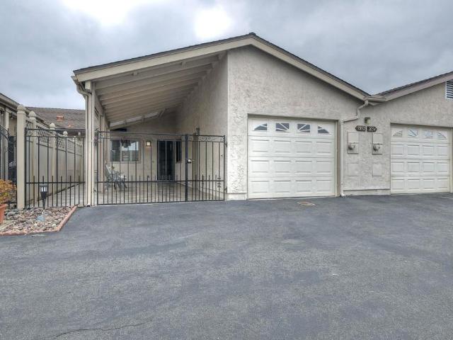 1052 Plover Way