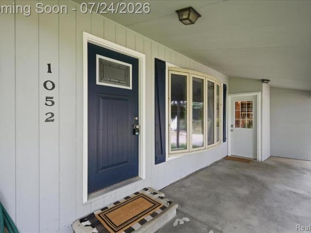 1052 Robinwood Avenue