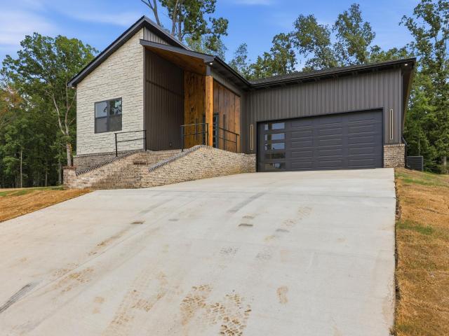 1052 Stagecoach Blvd