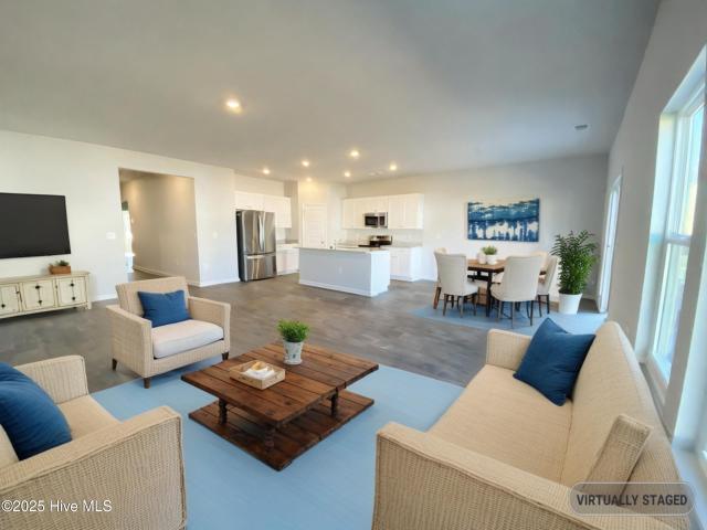 1052 Silverfish Place NW