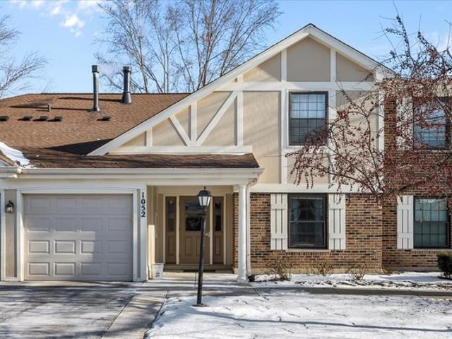 1052 Southbury Ln Apt B1, Wheeling, IL 60090