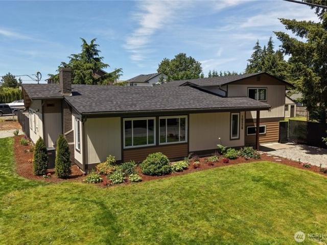 1052 th Ave E, Tacoma, WA 98445