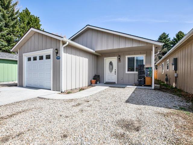 1052 Therapy Way, Corvallis, MT 59828