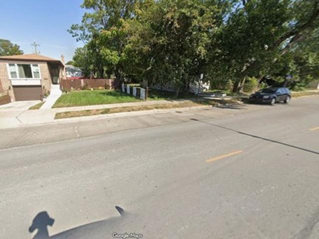 1052 W 115th St, Chicago, IL 60643