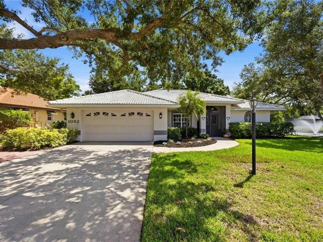 1052 W Truman St, Nokomis, FL 34275