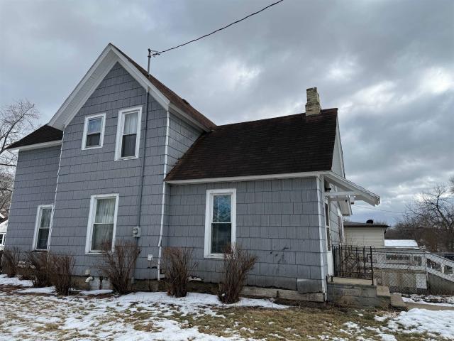 1052 8th St, Beloit, WI 53511 | Compass
