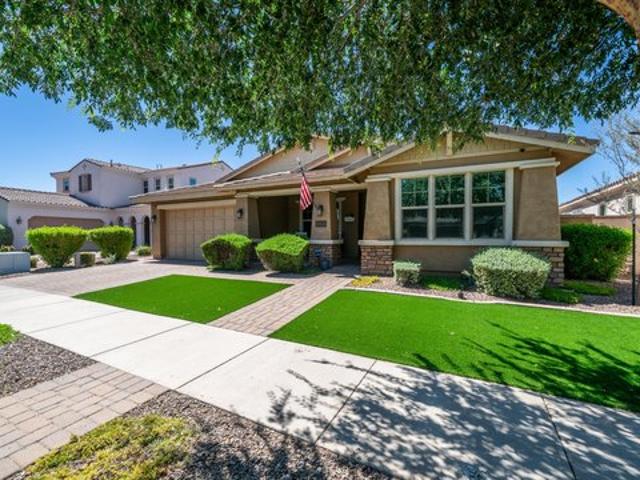 10533 E Kinetic Dr, Mesa, AZ 85212