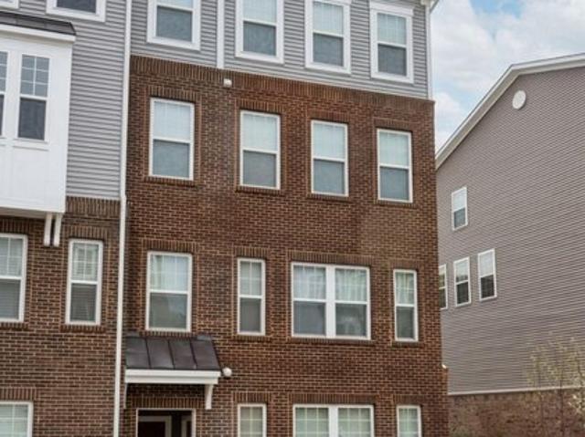 10533 Jim Lovell Ln, Lanham, MD 20706