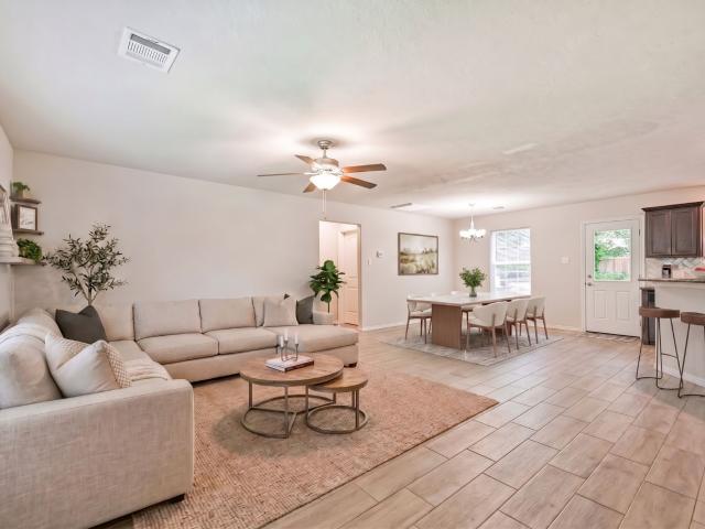 10533 Mary Lane