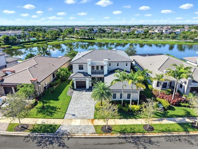 10530 Cobalt Ct, Parkland, FL 33076