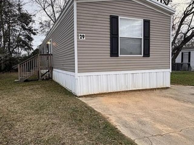 10530 Riverroad Dr, Gulfport, MS 39503