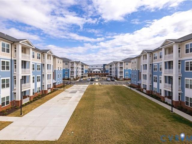 10530 Stony Bluff Dr Unit 104, Ashland, VA 23005