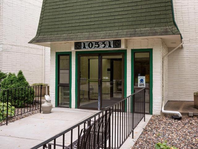 10531 Cedar Lake Road # 212
