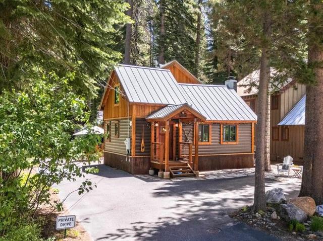 10531 Maple St, Truckee, CA 96161