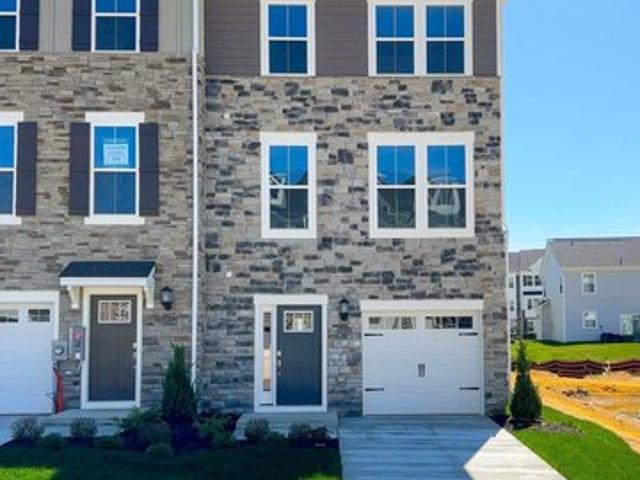10532 Cobbler Pl, White Plains, MD 20695