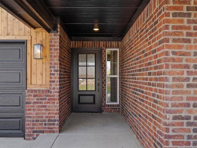 10532 NW 33rd Place