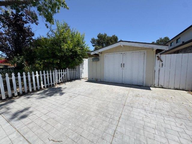 10534 Sterling Blvd, Cupertino, CA 95014