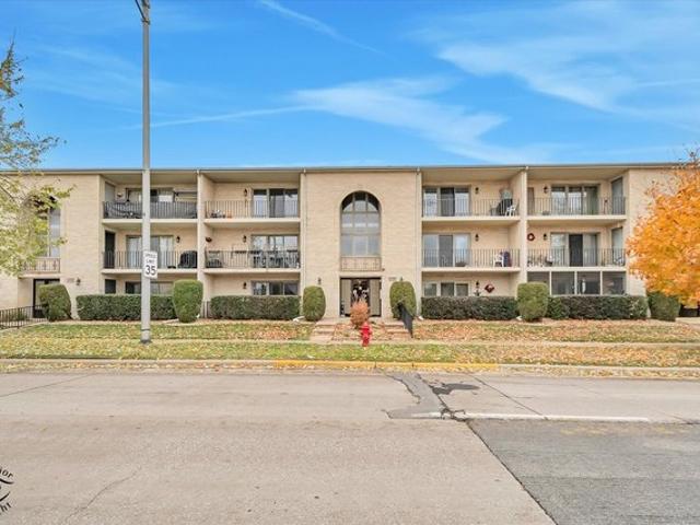 10538 Central Ave Apt 1S, Chicago Ridge, IL 60415