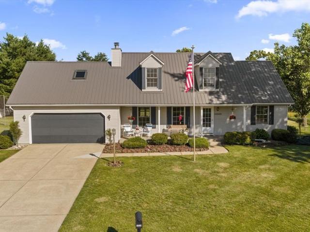 10538 E Brookston Dr, Osceola, IN 46561