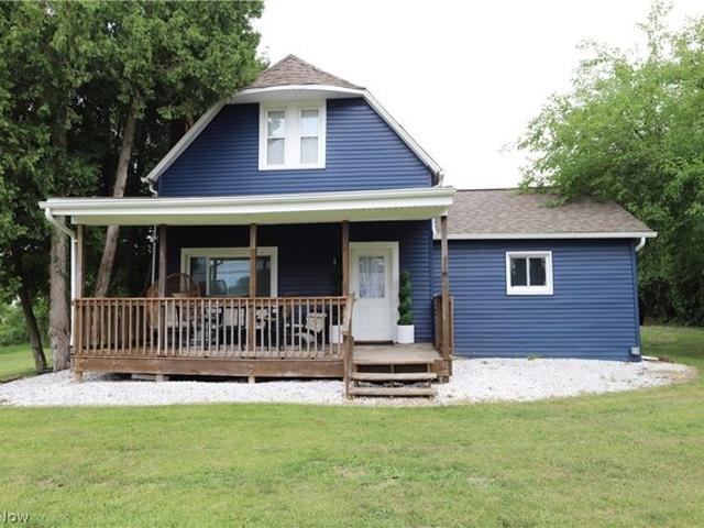 1053 N Carpenter Rd, Brunswick, OH 44212