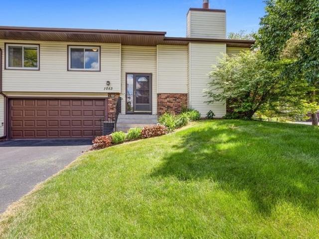 1053 Bridge St, Shoreview, MN 55126