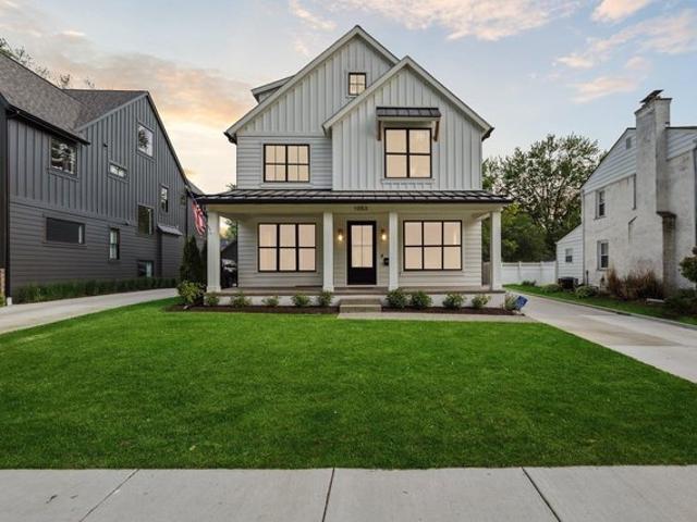 1053 Canterbury St, Birmingham, MI 48009