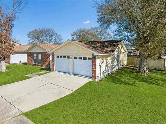 1053 Fairfax Dr, Terrytown, LA 70056 | MLS #2542 | Compass