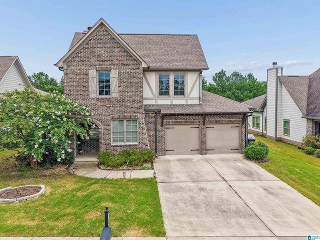 1053 Garnet Dr, Calera, AL 35040