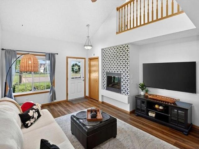 1053 th St NE Unit 1, Otsego, MN 55301