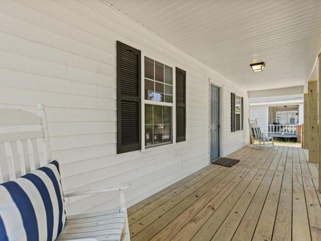 105 3rd St, Erwin, NC 28339