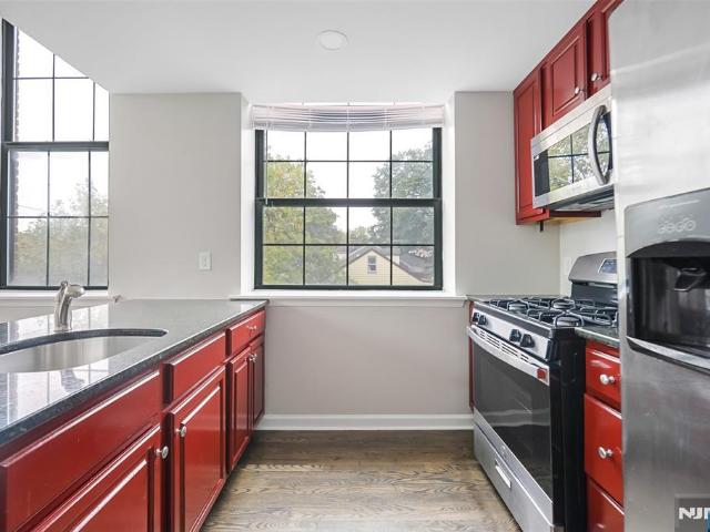 105 111 Marion Street # 18