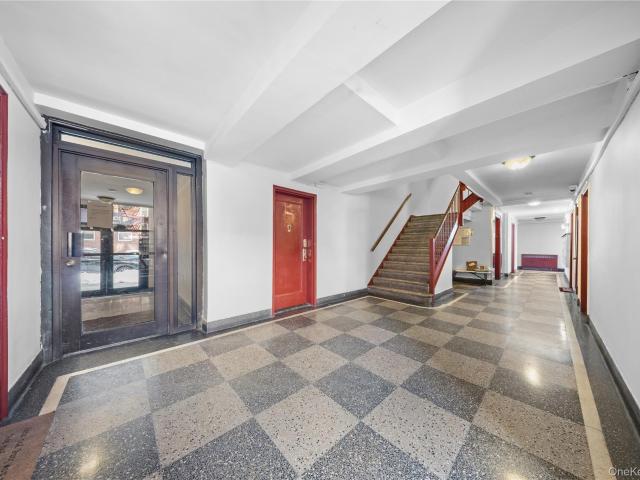 105 2 th Road, Unit 4A | Compass