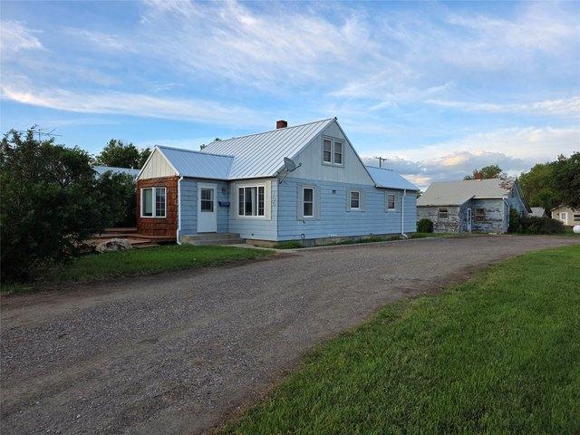 105 2nd Ave NW, Dutton, MT 59433