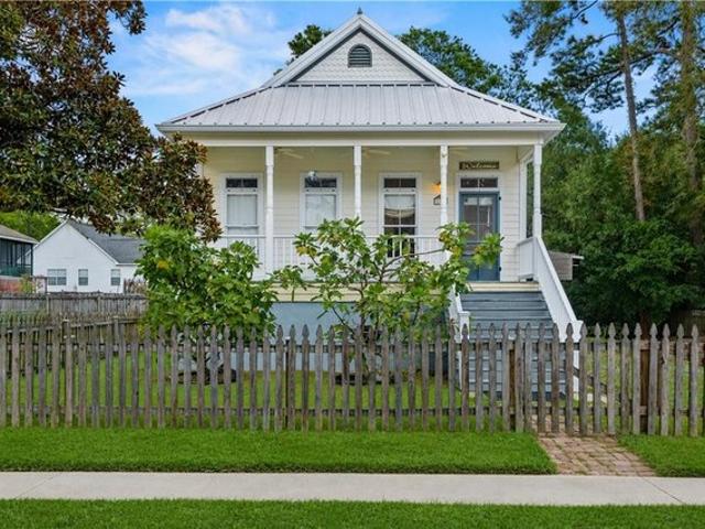 105 5th St, Madisonville, LA 70447