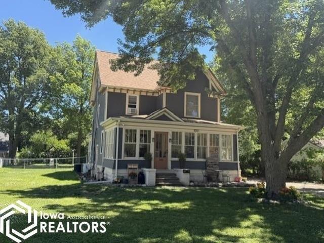 105 5th St S, Humboldt, IA 50548
