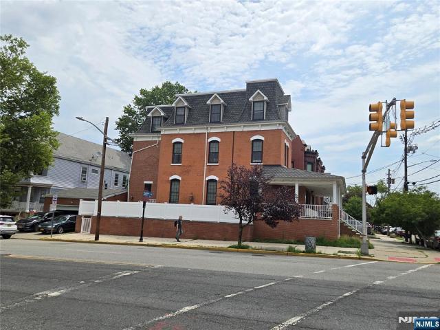 105 8th Street
