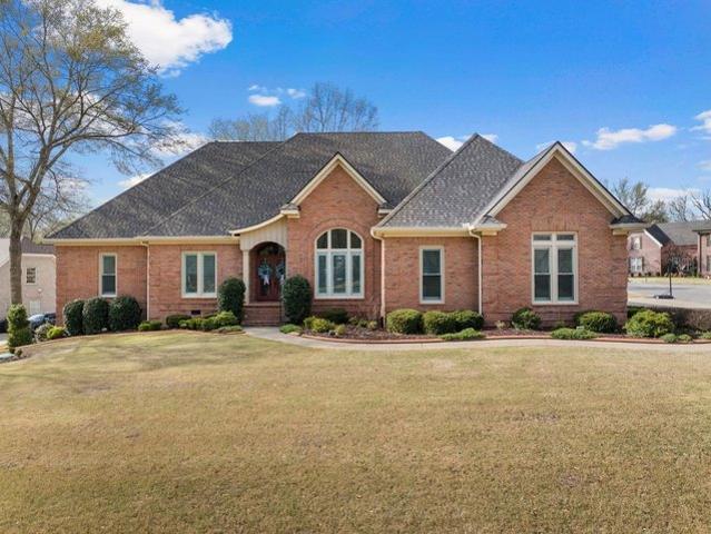 105 Cottonwood Dr, Florence, AL 35634