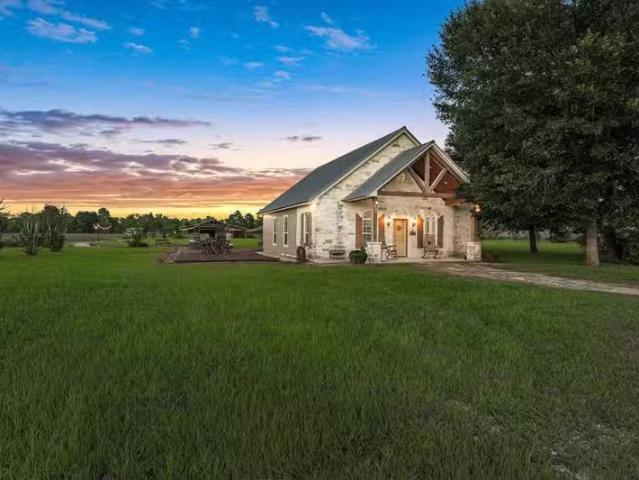 105 County Road 2239 Rnch, Cleveland, TX 77327
