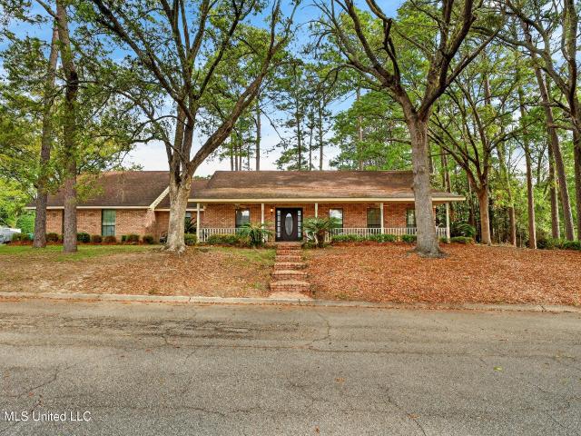105 Country Club Dr, Picayune, MS 39466 | MLS #4144 | Compass